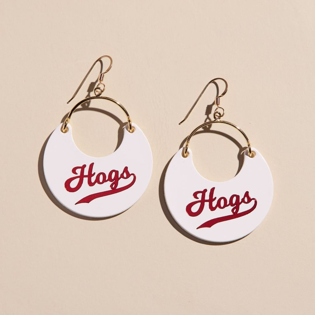 White University of Arkansas Hogs Ninas - Nickel & Suede